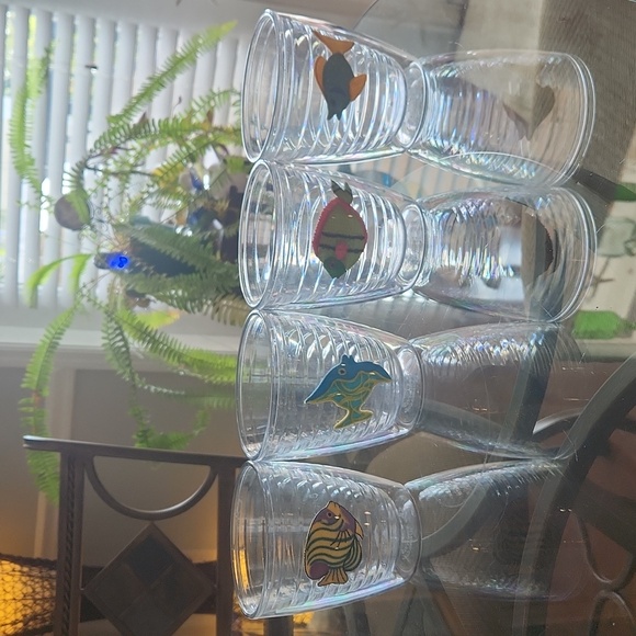 tervis | Dining | Rare Set Of 4 Tervis Tropical Fish 2 Oz Tumblers ...